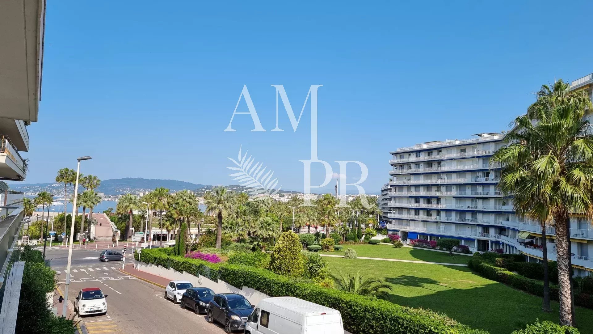 Seasonal rental Apartment Cannes - Amanda Properties